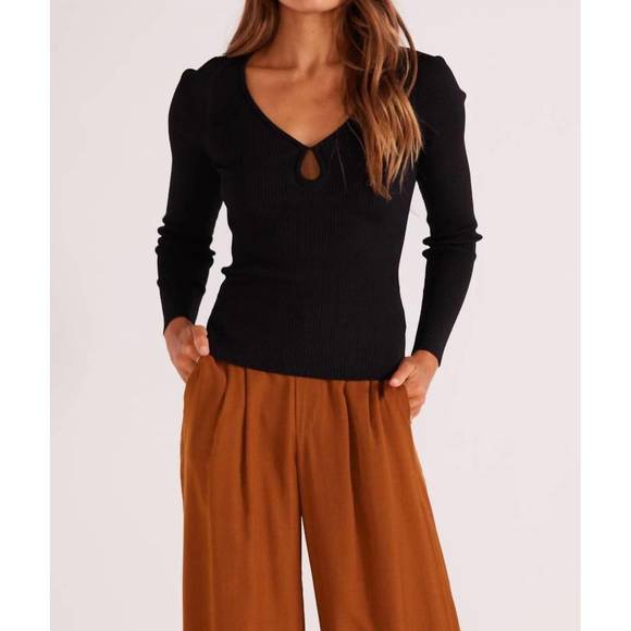 MINKPINK | Tops | New Minkpink Lea Keyhole Knit Top In Black | Poshmark